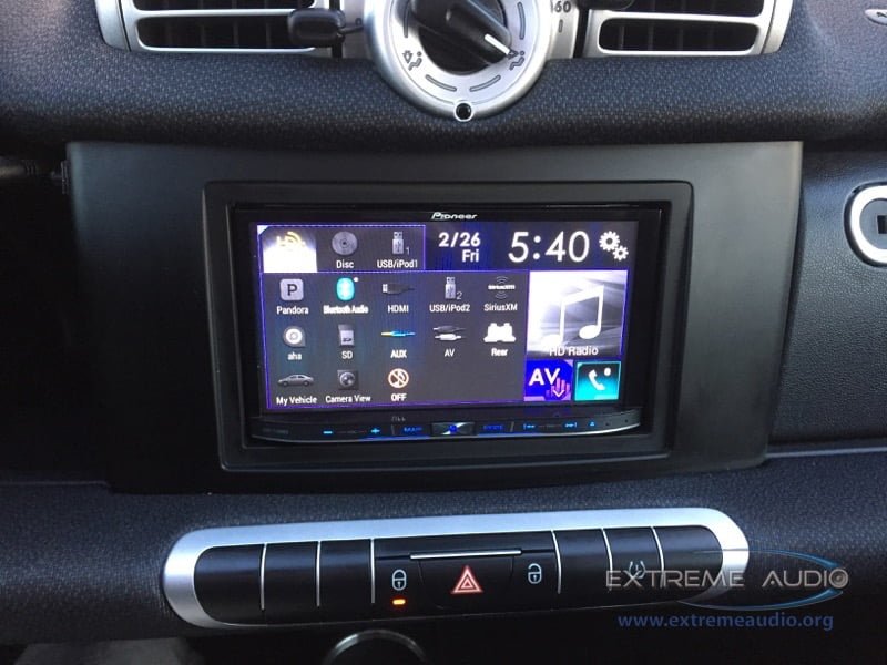 Midlothian Clients Get smart fortwo Navigation System