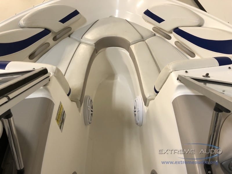 Church Road Client Upgrades 2005 Maxum Boat Audio System